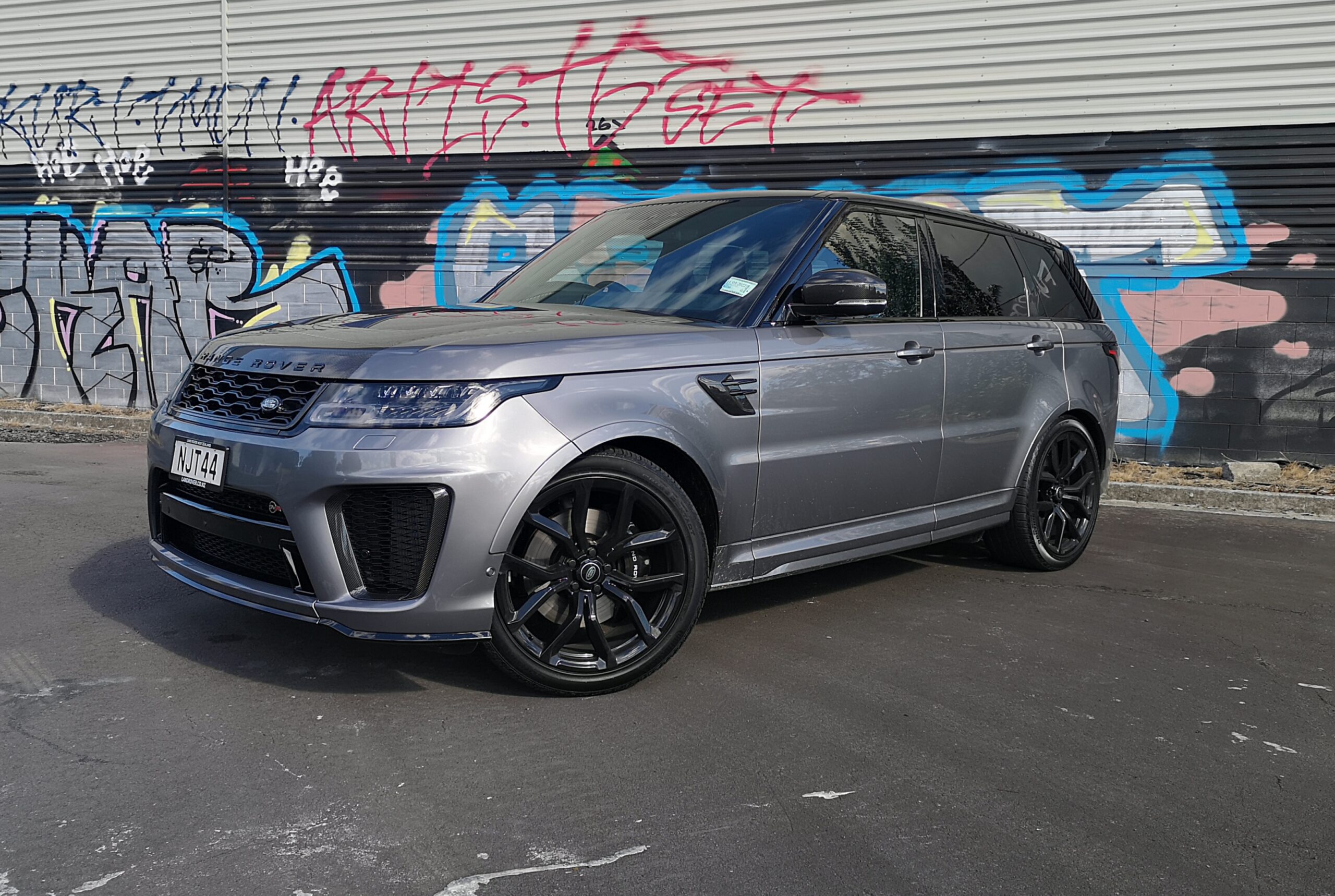 More power and more Carbon - Range Rover Sport SVR Carbon Edition ...