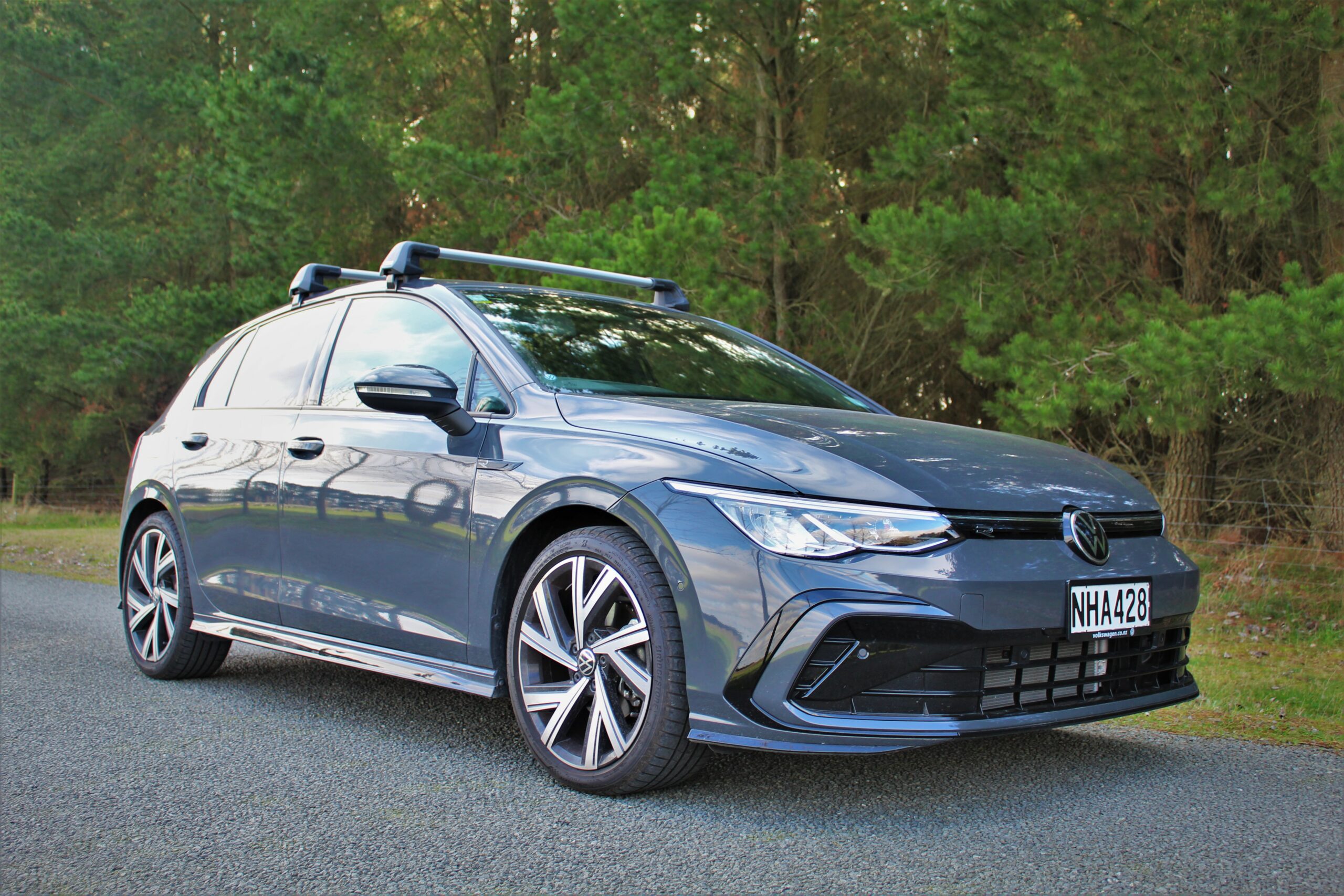 Eight Times the Charm: Volkswagen Golf R-Line Review | Tarmac Life ...