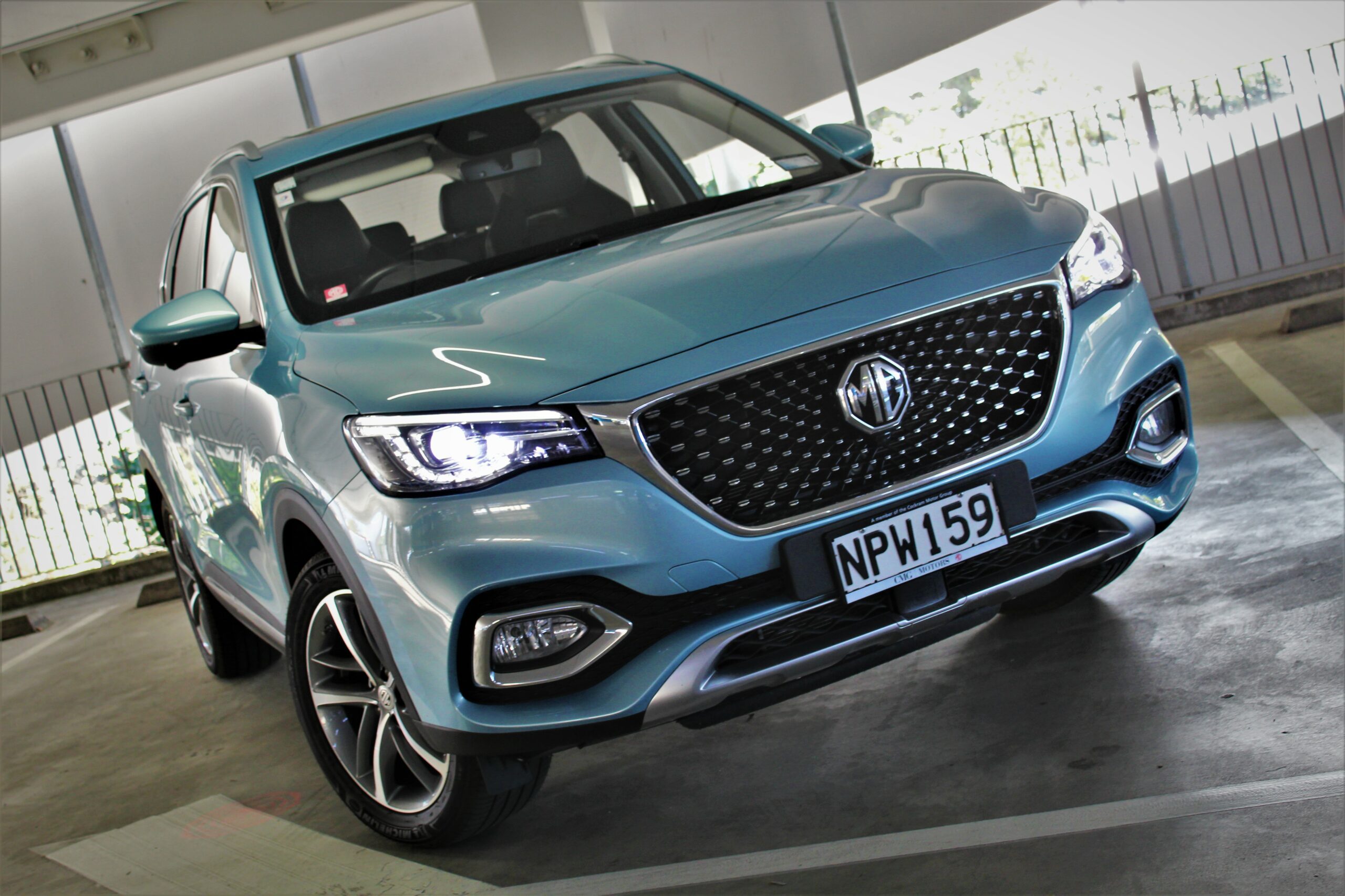 Electric Essence - 2022 MG HS PHEV Review | Tarmac Life | Motoring | Tech | Experiences