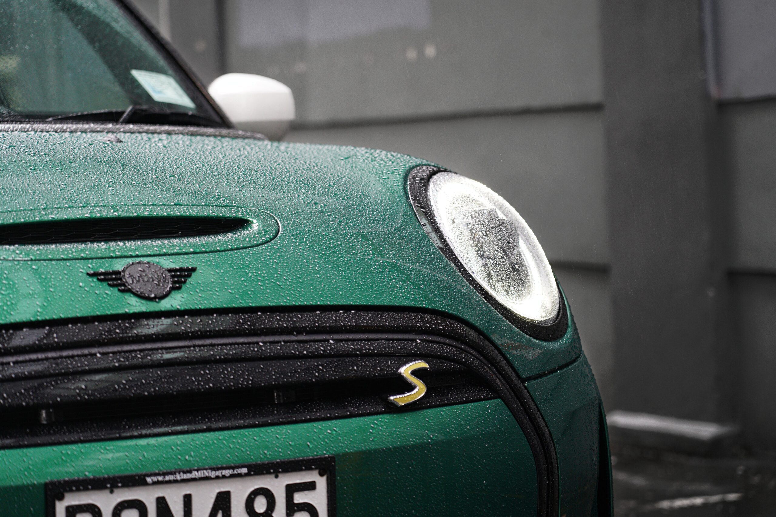 Shocking - A rainy day with a Mini Cooper SE | Tarmac Life | Motoring ...